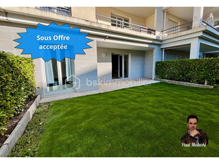 Appartement à vendre - Bourgoin-Jallieu, Plambourgoin, Chemins - 2 pièces - 1 chambre