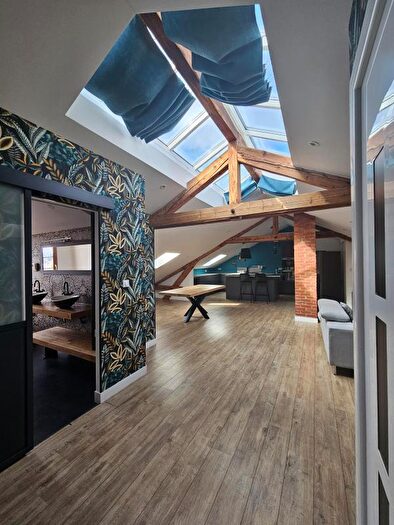 Appartement à louer - Montbrison, Centre-ville - 3 pièces - 2 chambres