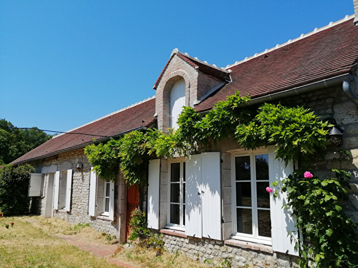 Maison à vendre - Chambon-la-Forêt - 4 pièces - 3 chambres