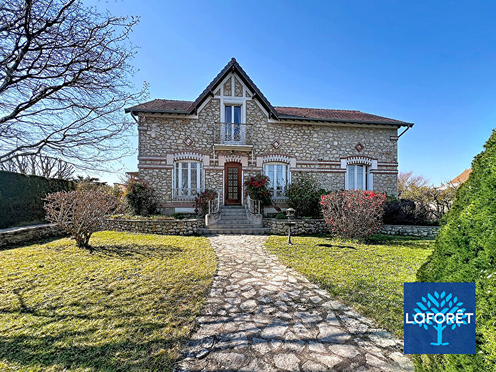 Maison à vendre - DHuison-Longueville - 10 pièces - 6 chambres