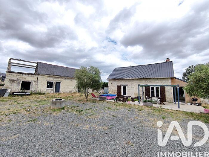 Varennes-sur-Loire : Maison 2 pièces à vendre