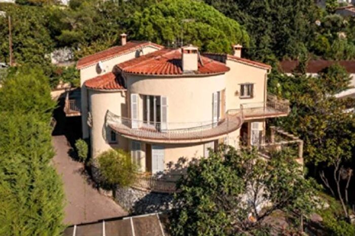 Maison à vendre - Saint-Paul-de-Vence - 8 pièces - 6 chambres