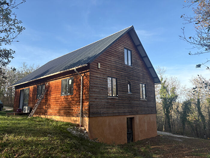 Maison à vendre - Sérignac - 6 pièces - 4 chambres