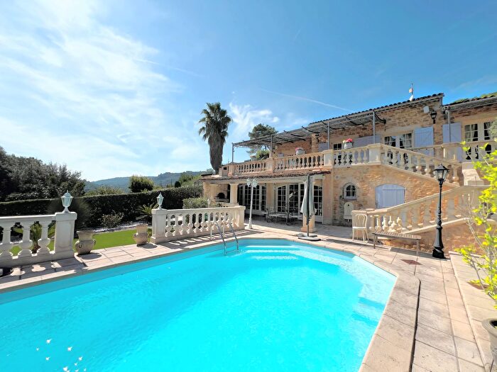 Maison 7 pièces à vendre à Le Tignet