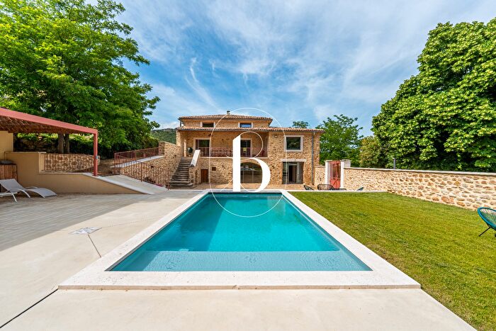 Maison à vendre - Uzès - 9 pièces - 5 chambres