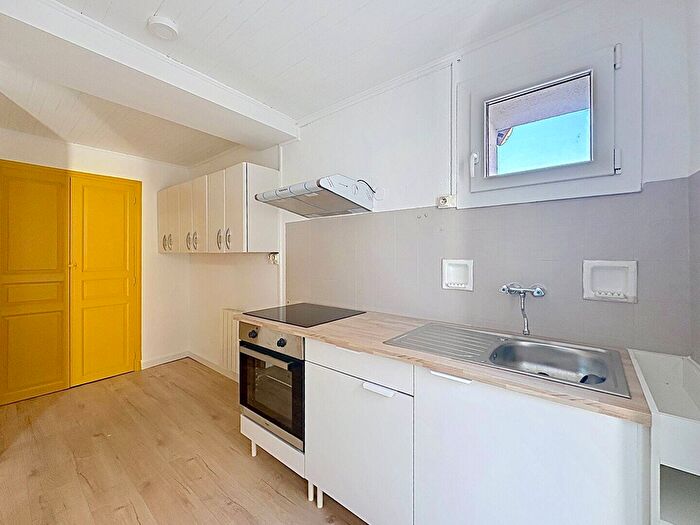 Centre Ville, Le Boulou : Appartement 2 pièces à louer