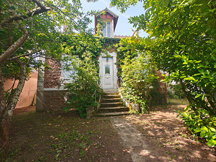 Montgeron, Centre-ville, Gare - Maison 5 pièces à vendre