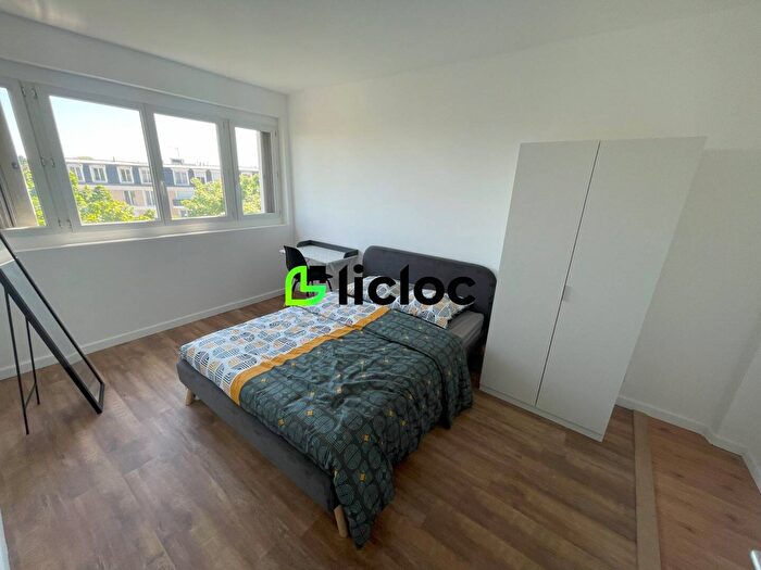 Appartement à louer - Massy - 5 pièces - 4 chambres