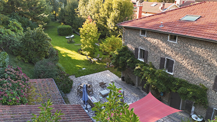 Maison à vendre - Yzeron - 12 pièces - 6 chambres