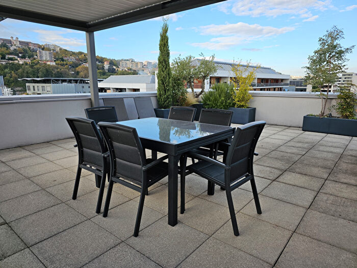 Appartement à louer - Lyon e , Perrache, Confluence - 4 pièces - 3 chambres