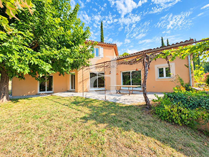 Vaison-la-Romaine : Maison 6 pièces à vendre