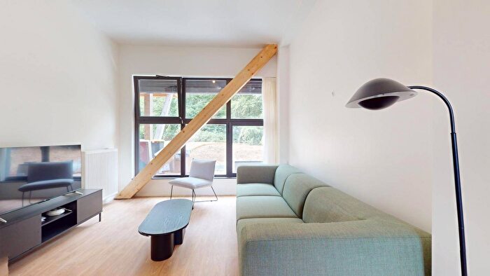 Haut Guichet-Centre Ouest, Orsay - Appartement 1 pièce à louer