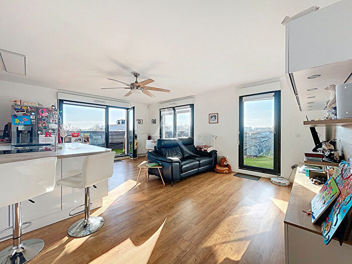 Appartement à vendre - Colombes, Fossés Jean Bouvier - 3 pièces - 2 chambres