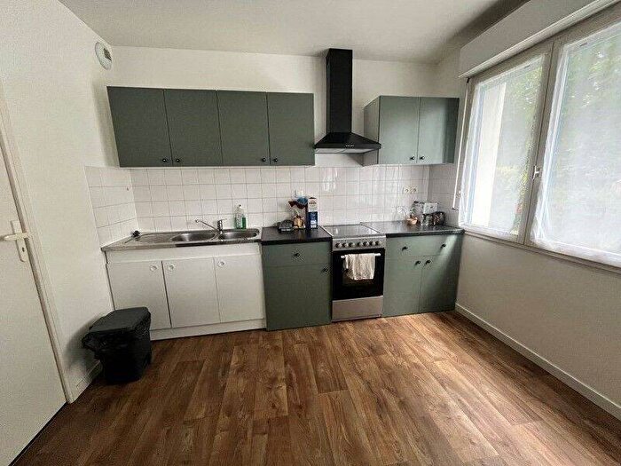 Appartement 3 pièces à Eglise-Lannouchen-Cité Marine, Landivisiau, à louer