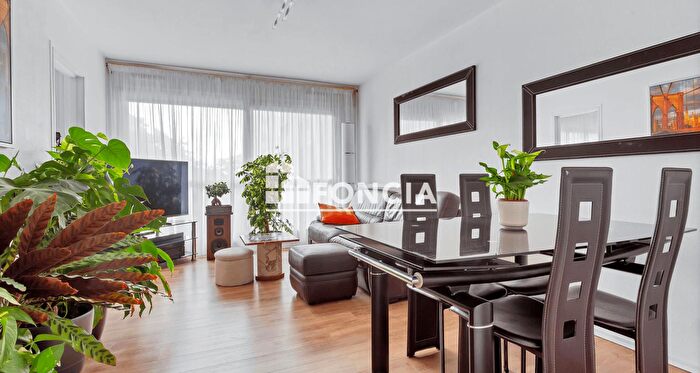 Viry-Châtillon, Le Plateau : Appartement 5 pièces à vendre