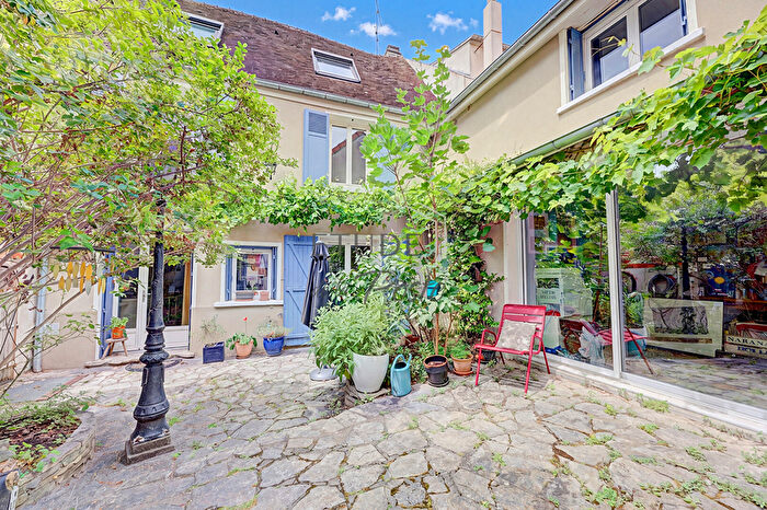 Brunoy, Centre-ville : Maison 10 pièces à vendre