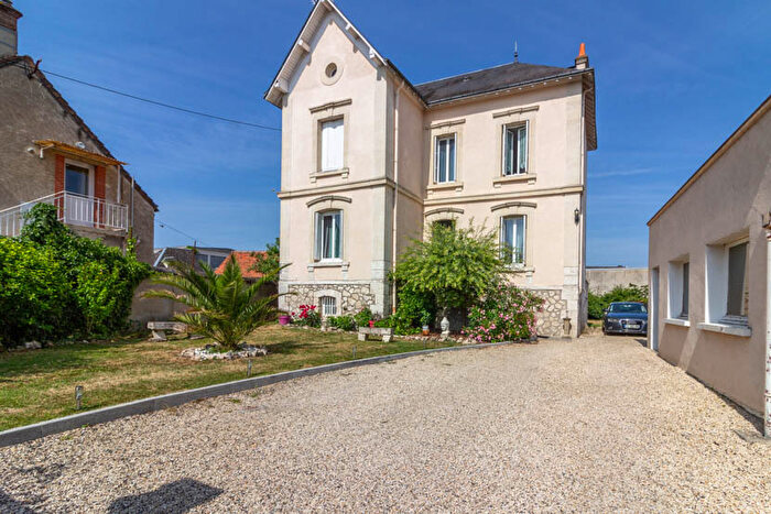 Maison à vendre - Romorantin-Lanthenay, Bourgeau - 7 pièces - 5 chambres