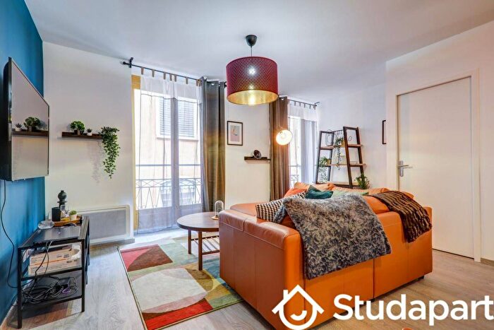 Appartement à louer - Pentes de la croix-rousse, Lyon er arrondissement - 1 pièce - 1 chambre