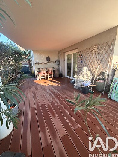 Appartement à vendre - Vitrolles, Centre-ville, Roucas, Les Pins, Le Liourat - 3 pièces - 2 chambres