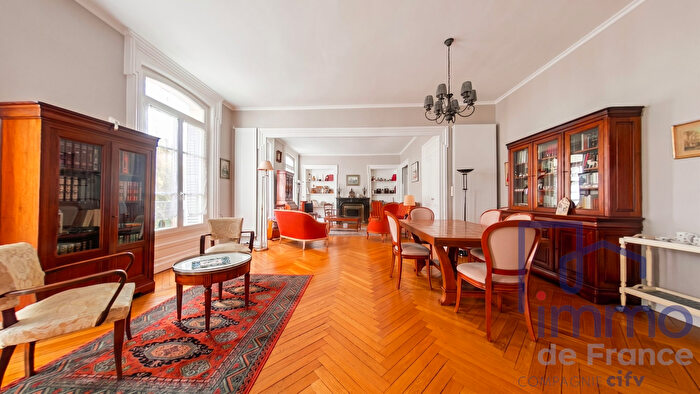 Saint-Étienne : Appartement 7 pièces à vendre