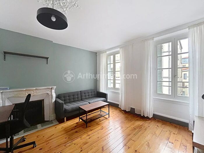 Appartement à louer - Clermont-Ferrand, Delille, Cathédrale, La Gare - 3 pièces - 2 chambres