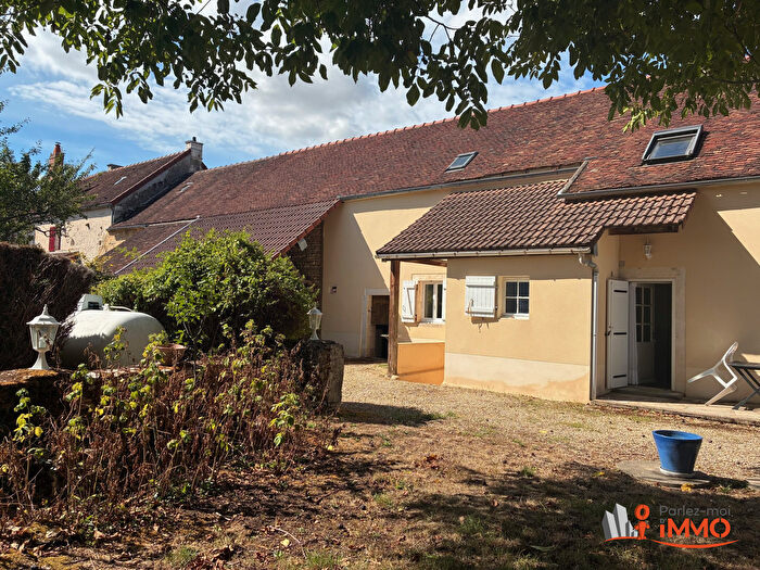 Sougères-en-Puisaye : Maison 5 pièces à vendre