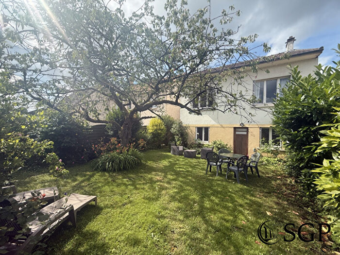 Maison 5 pièces à vendre à Magny-les-Hameaux
