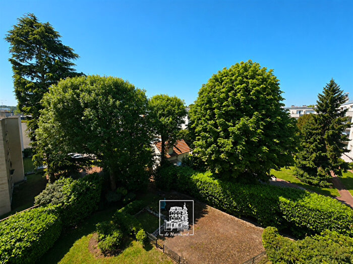 Appartement 4 pièces à vendre - Saint-Cloud, Pasteur, Magenta