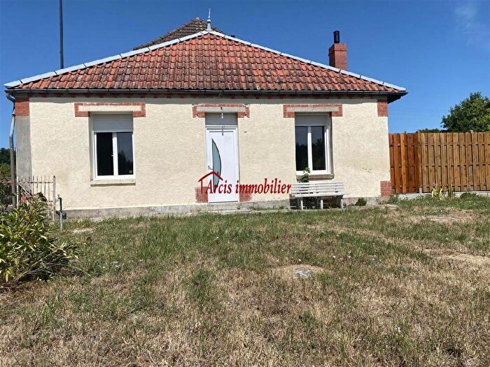 Arcis-sur-Aube : Maison 2 pièces à vendre