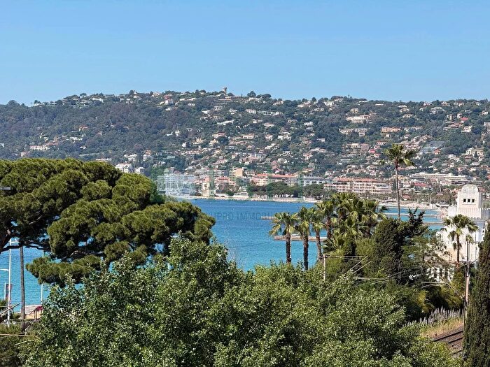 Antibes, Juan-les-Pins, Le Cap : Appartement 2 pièces à vendre