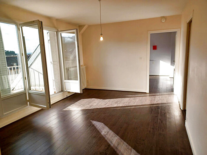 Appartement à louer - Aurillac, Centre-ville - 2 pièces - 1 chambre