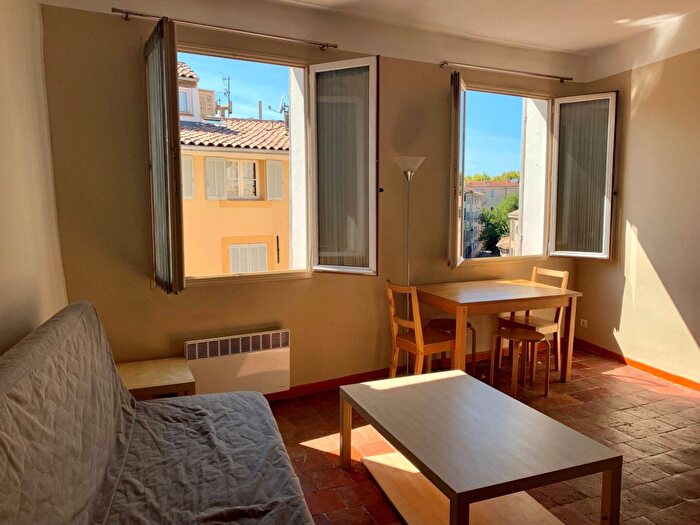 Appartement à louer - Aix-en-Provence - 2 pièces - 1 chambre