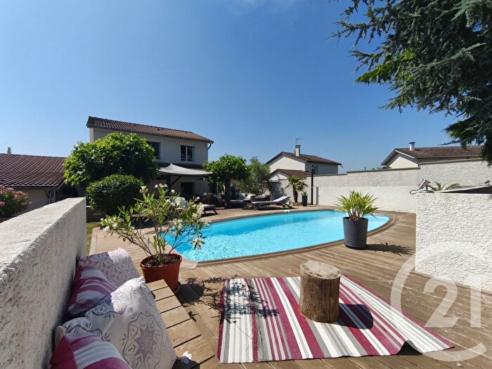 Maison 6 pièces à Saint-Laurent-de-Mure, à vendre
