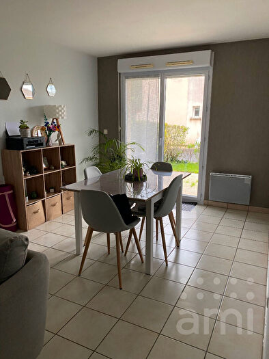 Appartement à louer - Poitiers, Gibauderie - 2 pièces - 1 chambre