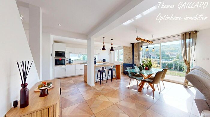 Saint-Pierre-lès-Elbeuf : Maison 5 pièces à vendre
