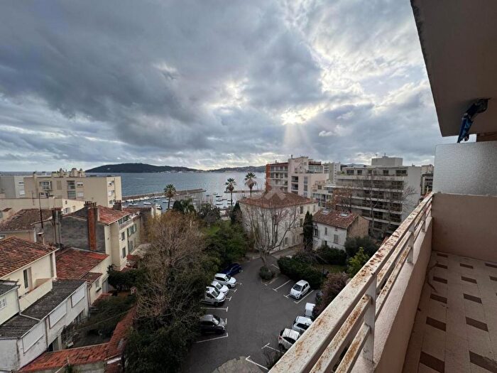 Appartement à louer - Toulon, Le Mourillon, La Mitre, Fort Lamalgue - 2 pièces - 1 chambre