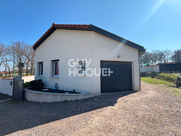 Maison 4 pièces à Poncins, à vendre