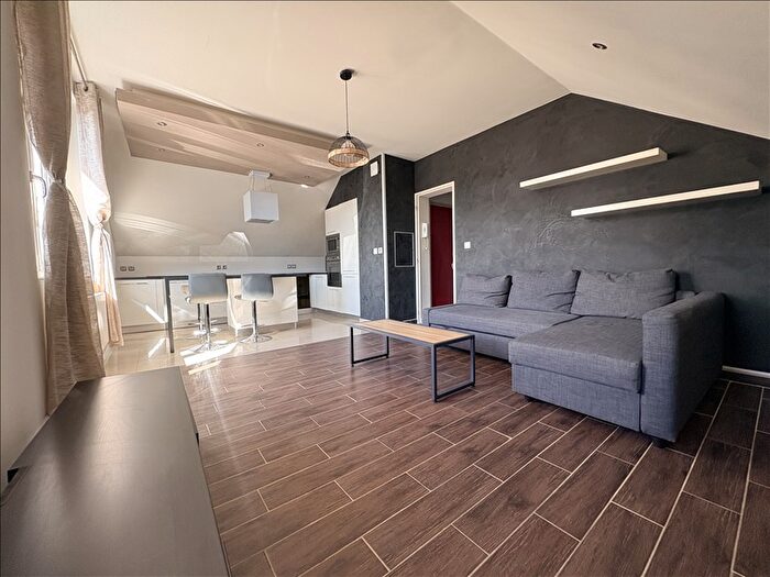 Pontarlier, Centre-ville - Appartement 3 pièces à louer