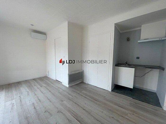 Appartement à louer - Saint Martin, Perpignan - 1 pièce