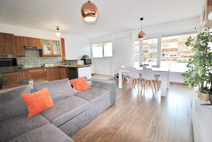 Appartement à vendre - Maurepas, Les Friches, Sept Mares - 3 pièces - 2 chambres