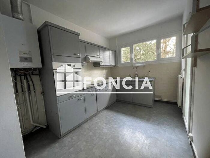 Appartement à louer - Ayguinards, Meylan - 4 pièces - 2 chambres