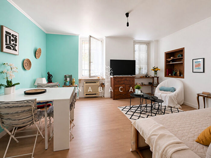 Grasse, Centre-ville Nord : Appartement 3 pièces à louer