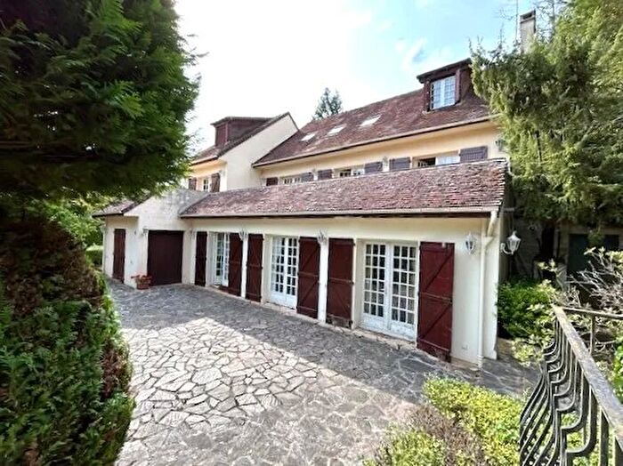 Maison à vendre - Presles-en-Brie - 13 pièces - 9 chambres