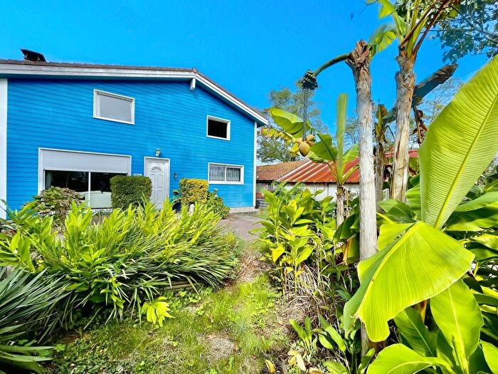 Maison à vendre - Gujan-Mestras, Centre-ville - 4 pièces - 3 chambres