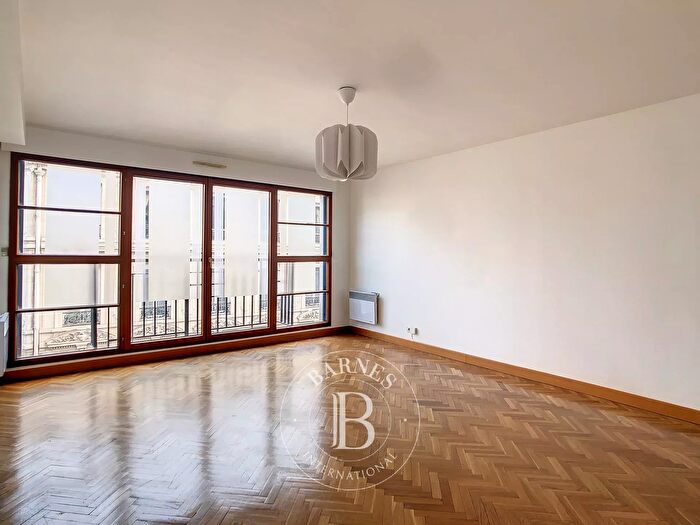 Appartement 3 pièces à Paris 16ème, Porte de Saint-Cloud, Auteuil-Sud, à louer