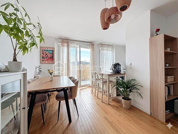 Appartement 4 pièces à vendre à Le Mesnil-le-Roi