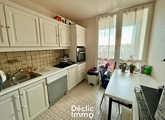 Appartement à louer - Saint-Pierre-des-Corps, Grand Mail, Rabaterie, Aubrière - 4 pièces - 2 chambres