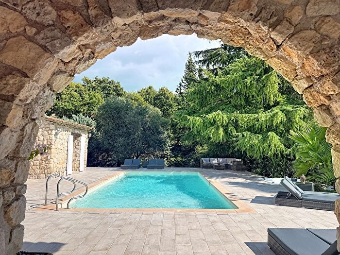 Maison à vendre - Peymeinade - 10 pièces - 8 chambres