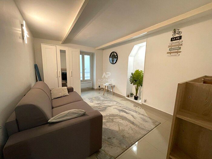 Appartement 1 pièce à louer à Père Komitas, Chaville