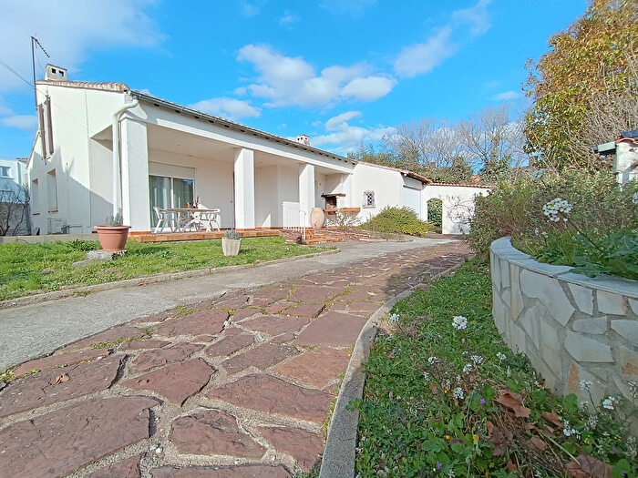 Maisons à vendre et appartements à louer - 1